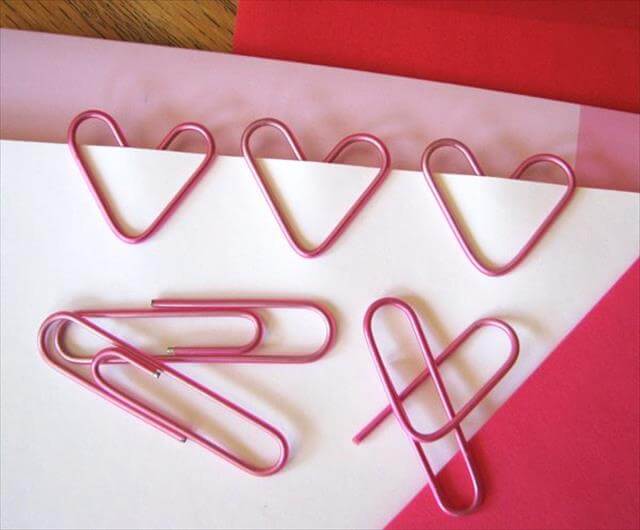9 DIY Exciting Bookmark Ideas 9 DIY Exciting Bookmark Ideas