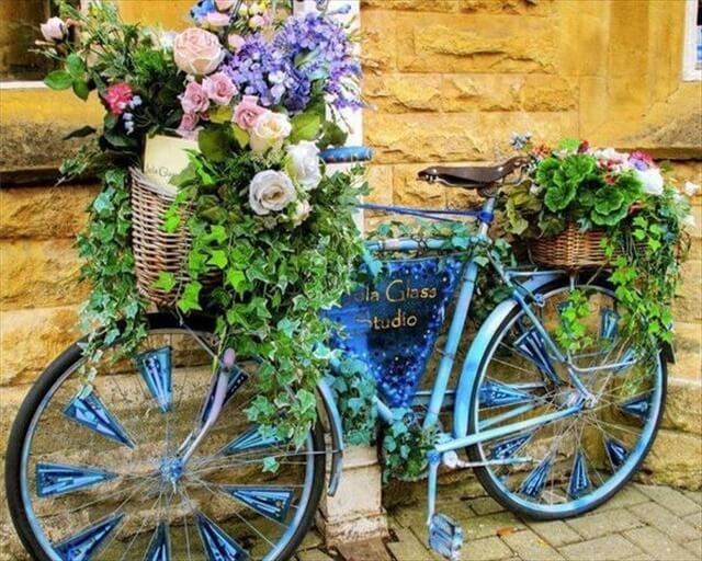 8 DIY Bicycle Planters | DIY to Make