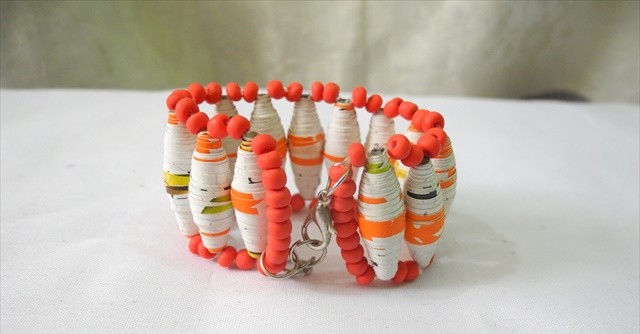 22 Awesome DIY Recycled Jewelry