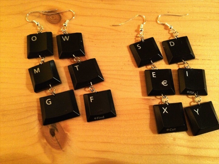 22 Upcycled Keyboard Keys Ideas