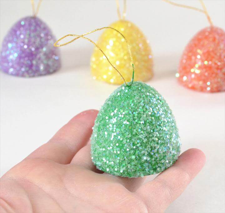 23 DIY Easy, Festive Sequin Crafts For Home Decor