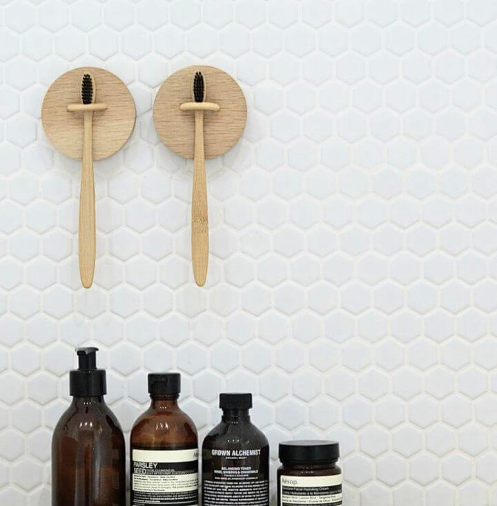 25 DIY Toothbrush Holder Ideas {Updated 2021} – DIY to Make