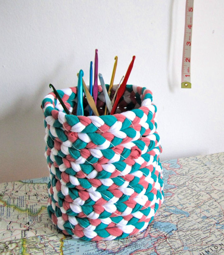 30 Yarn Art And Crafts For Kids – DIY to Make