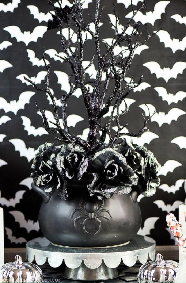 15 Easy DIY Halloween Centerpieces You Can Make In 2021 15-easy-diy-halloween-centerpieces-you-can-make-in-2021