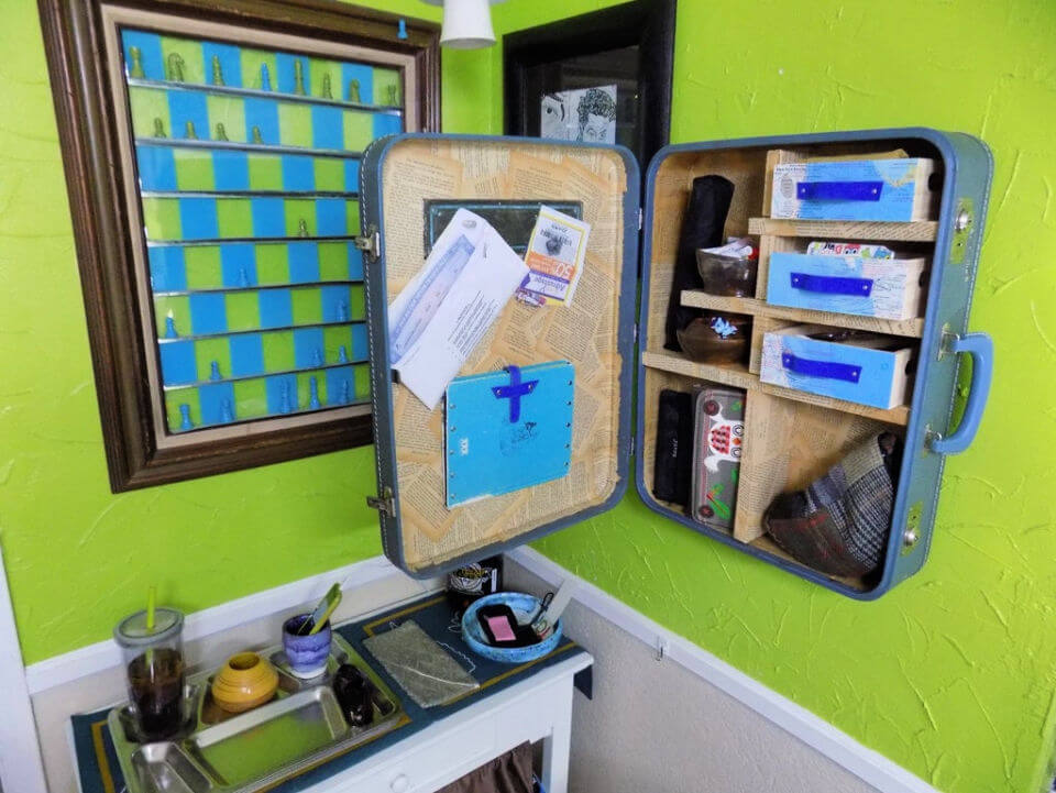 25 Useful Things To Make From A Vintage Suitcase – DIY to Make