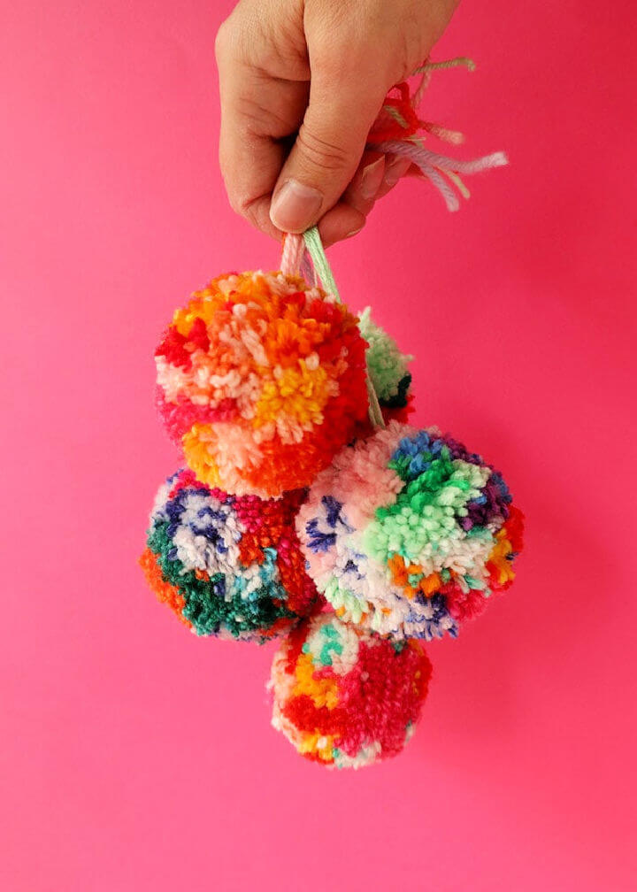 40 Pom Poms Crafts To Make At Home – DIY to Make