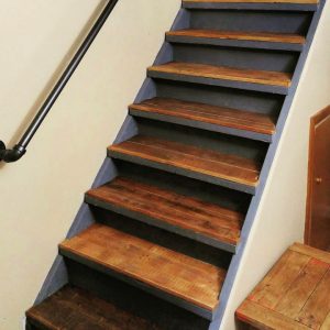 15 Inexpensive Pallet Stairs | DIY Outdoor Wooden Steps