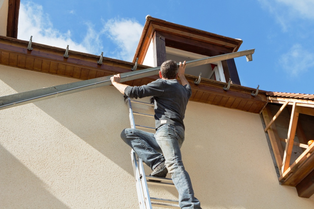 A Handy Guide To DIY Gutter Installation – DIY to Make